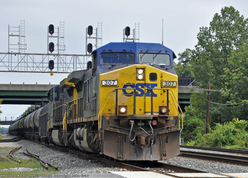 CSXT 307(AC44CW) on empty Ethanol train K487-03